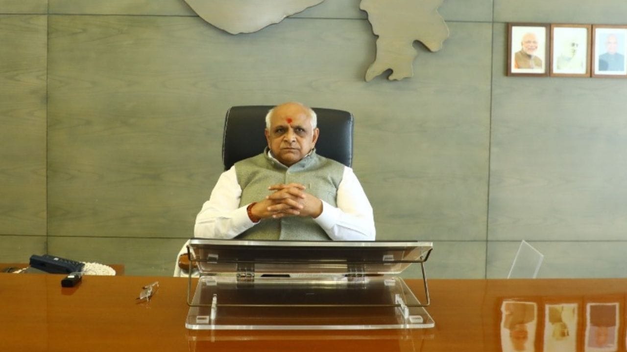 ગુજરાત સીએમઓ કાર્યાલયમાં મોટા ફેરફાર, કરાઇ નવી નિયુક્તિઓ - Gujarati ...