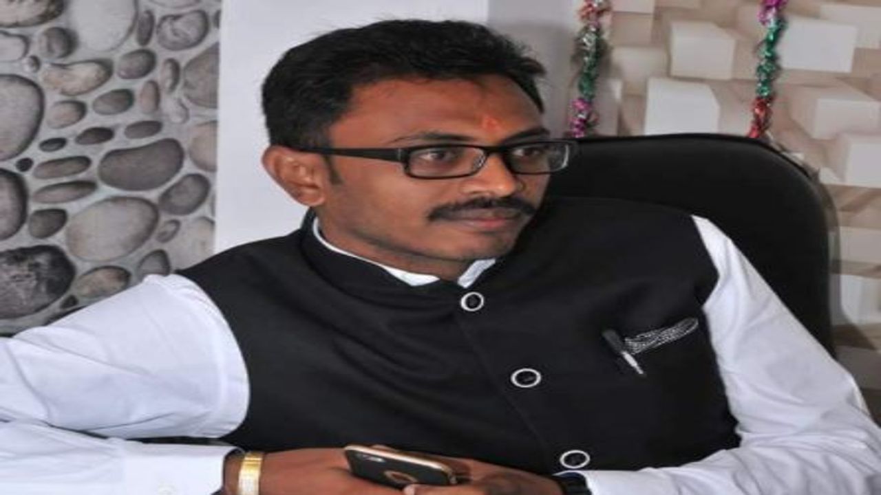 RAJKOT : પૂર્વમંત્રી જયેશ રાદડિયાએ યાર્ડની સત્તા યુવા નેતા જયેશ બોઘરાને ...