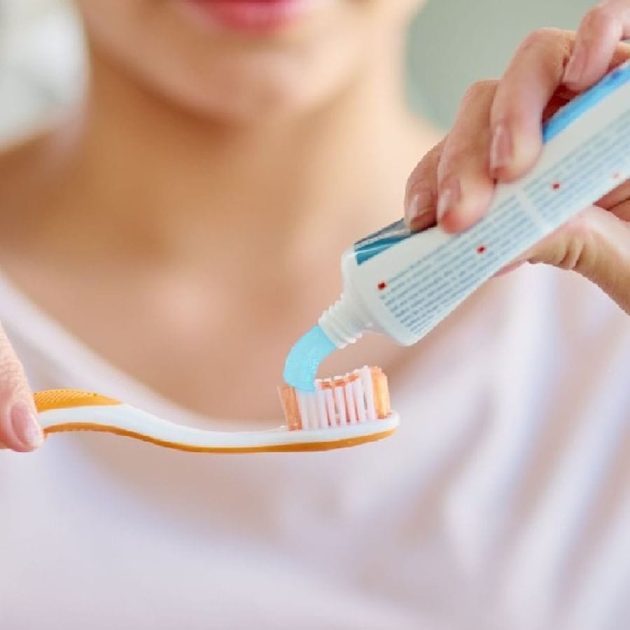 Knowledge: જાણો ટૂથપેસ્ટની ટ્યુબ પર અલગ-અલગ રંગના બ્લોક્સનો શું અર્થ ...