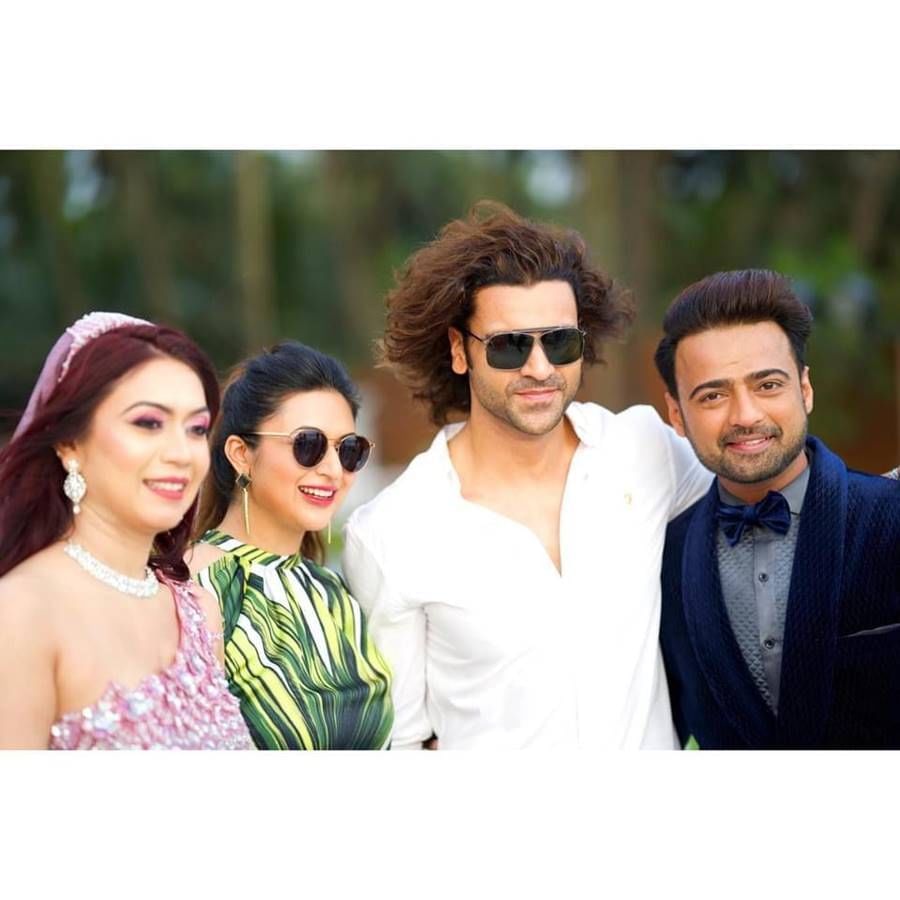 Manish Nagdev Engagement: મનીષ નાગદેવની સગાઈમાં પતિ સાથે પહોંચી ...