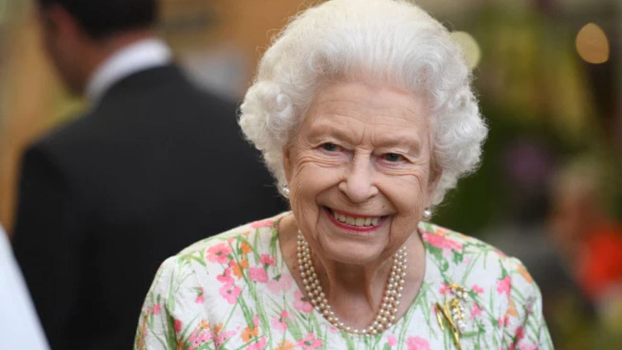 Queen Elizabeth Net Worth : એલિઝાબેથ દ્વિતિય કેટલી સંપત્તિ છોડીને ગયા ...