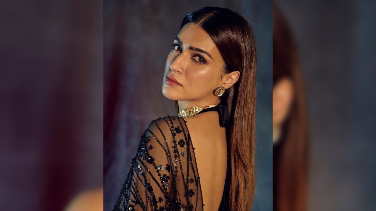 બ્લેક સાડીમાં કૃતી સેનનનો બોલ્ડ લુક, ફેન્સે કહ્યું- તમે શાનદાર લાગો છો ...