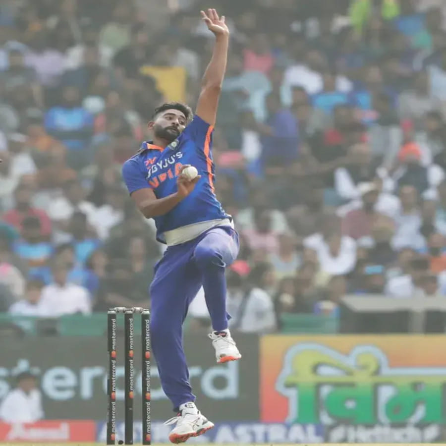 સિરાજે કરકસર કરવામાં રચ્યો રેકોર્ડ, વિશ્વભરના ટોચના બોલરોને પાછળ મૂકી ...