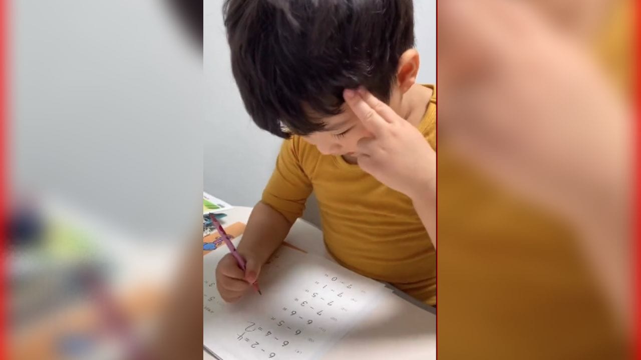 Twitter Video નાના બાળકે ગણિતના પ્રશ્નોને અનોખી રીતે સોલ્વ કર્યા 2634