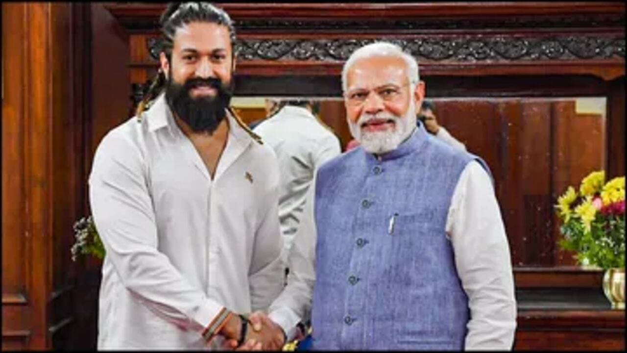 PM મોદી અને KGF સ્ટાર યશ વચ્ચે શું થઈ વાતચીત ? 'રોકી ભાઈ' એ કર્યો ...