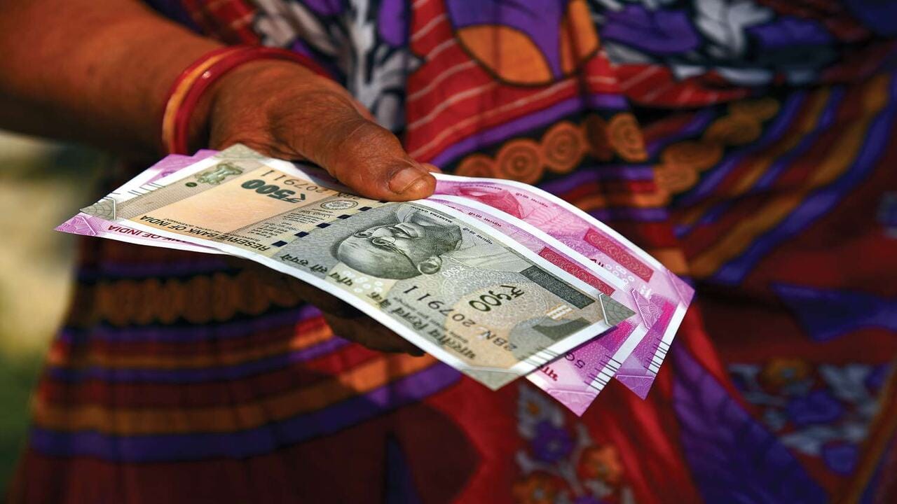 Currency Security thread : શા માટે ચલણી નોટો વચ્ચે વિશેષ દોરો હોય છે ...