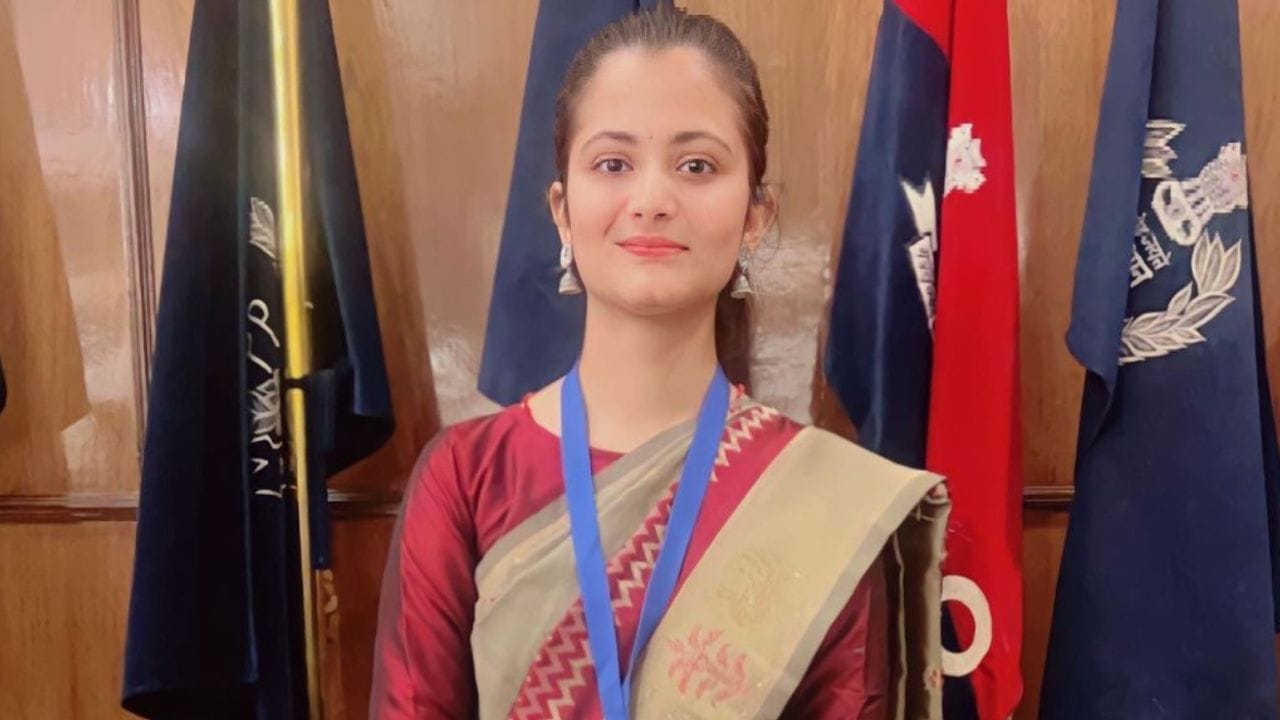 Success Story: 24 વર્ષની ઉંમરે બે વખત ક્રેક કરી UPSCની પરીક્ષા, પહેલા ...