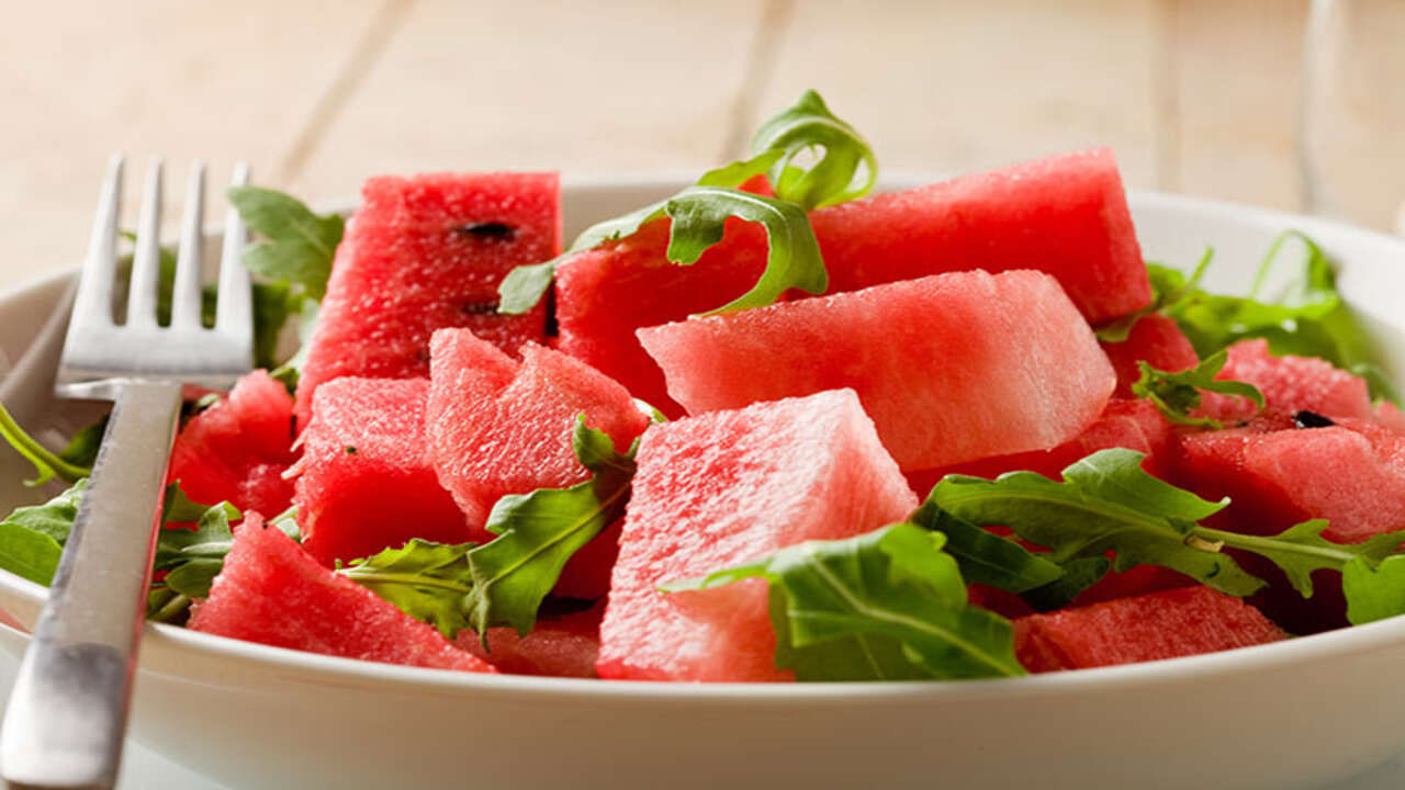 Watermelon Benefits And Side Effects: વધુ પડતું તરબૂચ ખાવાથી થઈ શકે છે ...
