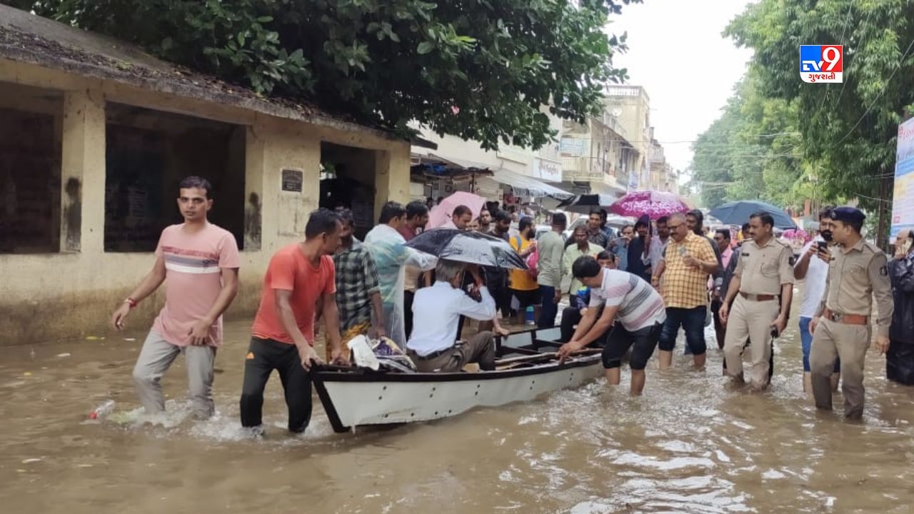 Vadodara : ચાણોદ ગામમાં પૂર જેવી સ્થિતિ, દુકાન-મકાનોમાં ભરાયા નદીના ...