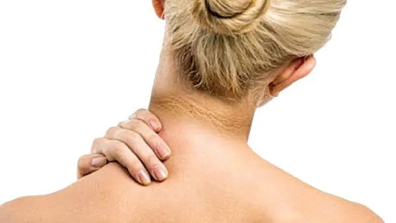 ગરદન પર જામેલી ગંદકીને દૂર કરવા અપનાવો આ ઘરેલુ ઉપાયો, જુઓ ફોટા ...