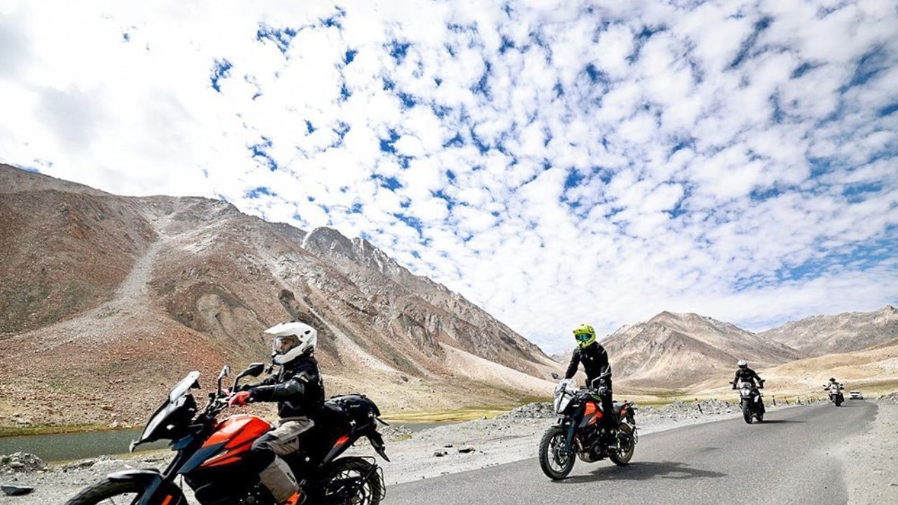 બાઇક રાઇડર્સ માટે આ જગ્યાઓ કોઇ એડવેન્ચરથી ઓછી નથી, જોઈ લો લિસ્ટ ...