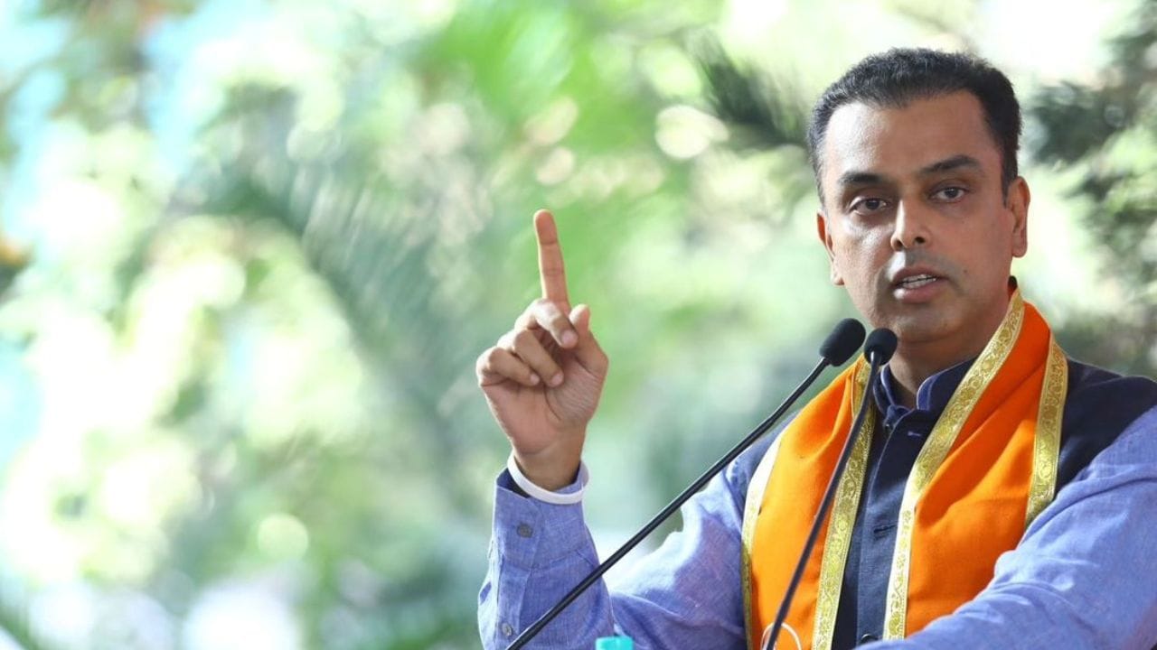 જાણો કોણ છે મિલિંદ દેવરા જેના પિતા પણ કોંગ્રેસના મજબૂત નેતા હતા, જુઓ ...