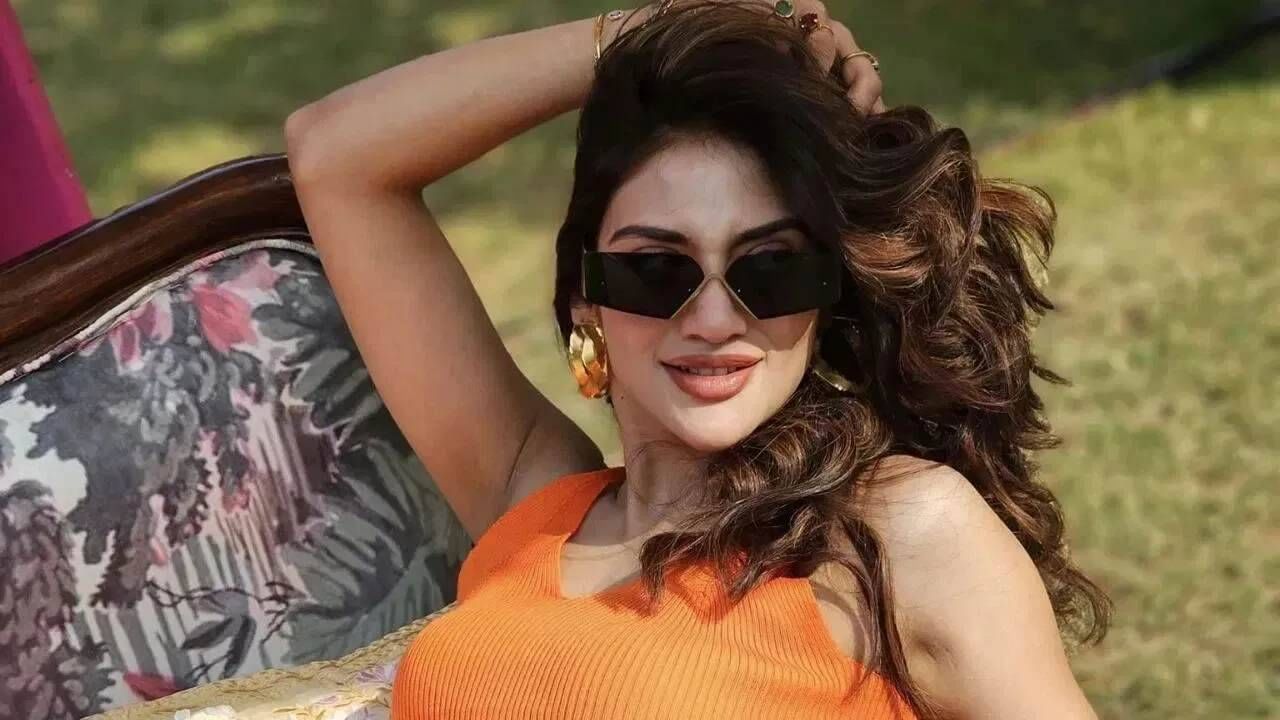 સંદેશખાલી સળગી રહ્યું છે ત્યારે નુસરત જ્હાંએ કરેલ પોસ્ટે સર્જ્યો વિવાદ - Gujarati News | Nussrat ...