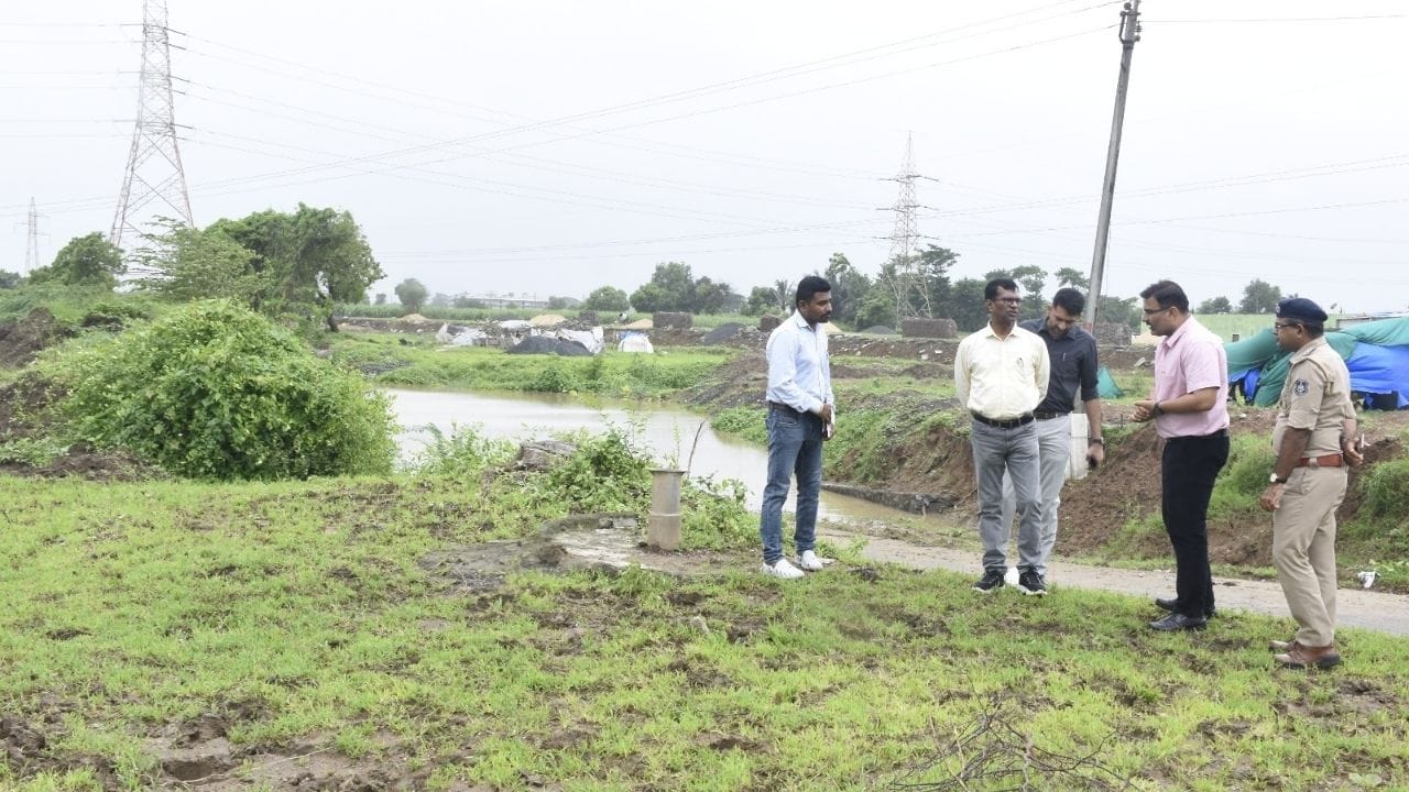 Monsoon 2024: વરસાદને કારણે નવસારીના અનેક વિસ્તારોમાં ભરાય પાણી, પ્રભારી સચિવ કે.કે.નિરાલા ...