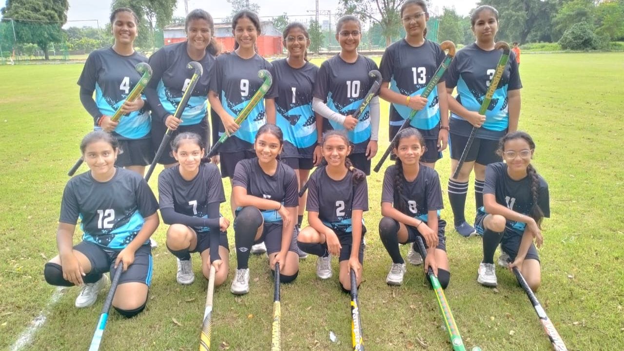 Ahmedabad News : 30મી નહેરુ કપમાં LML સ્કૂલની ગર્લ્સ ટીમે હોકી ...