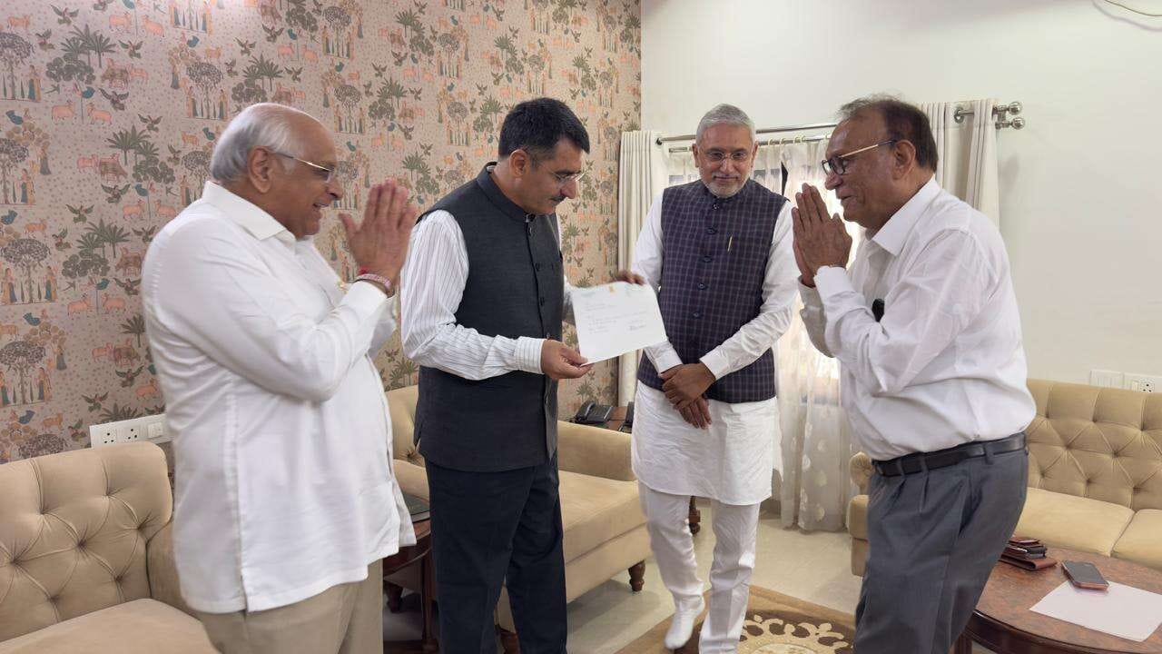 Breaking News : સુશાસન દિવસે જેઠા ભરવાડે ગુજરાત વિઘાનસભાના ...