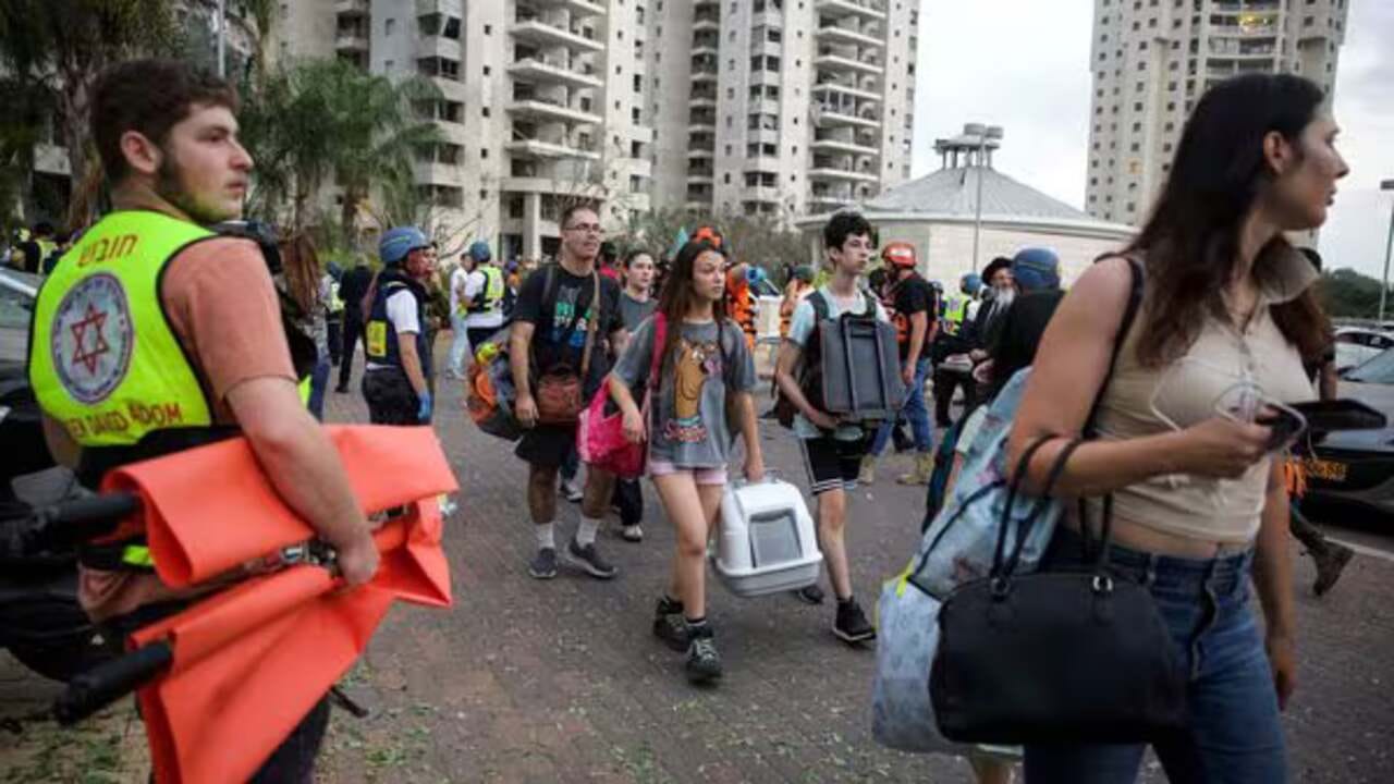 Breaking News: ઈરાનમાં વસતા 10,000 ભારતીયોને તાકીદે દેશ છોડવા વિદેશ ...